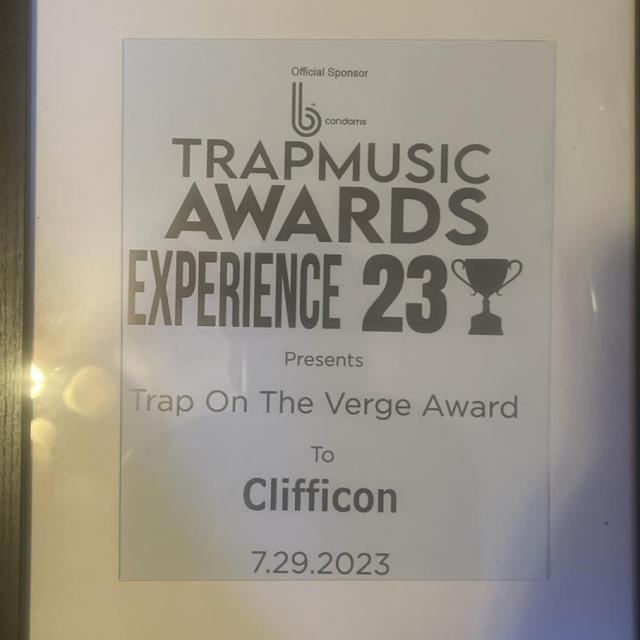 Breaking Records: Exclusive iTunes Album Release Surpasses All ...