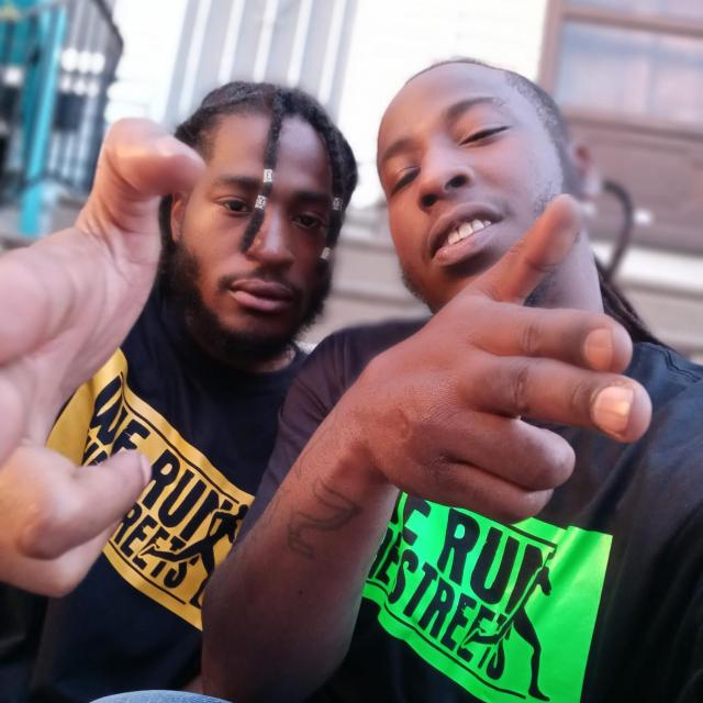 Check me out | Makin' It Magazine